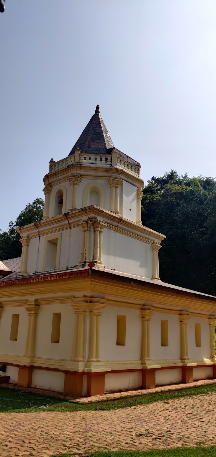 Shri Lakshminarasimha Temple - Tripopola
