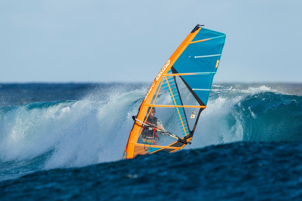 One Eye Surfing Spot - Tripopola